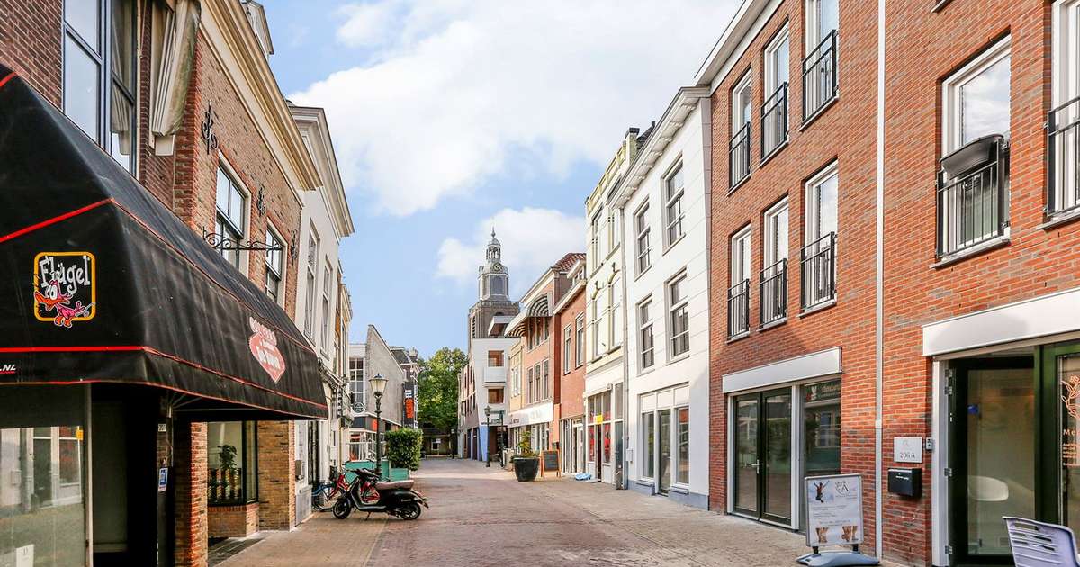 Hoogstraat 206 c in Vlaardingen - Winkel met showroom huren