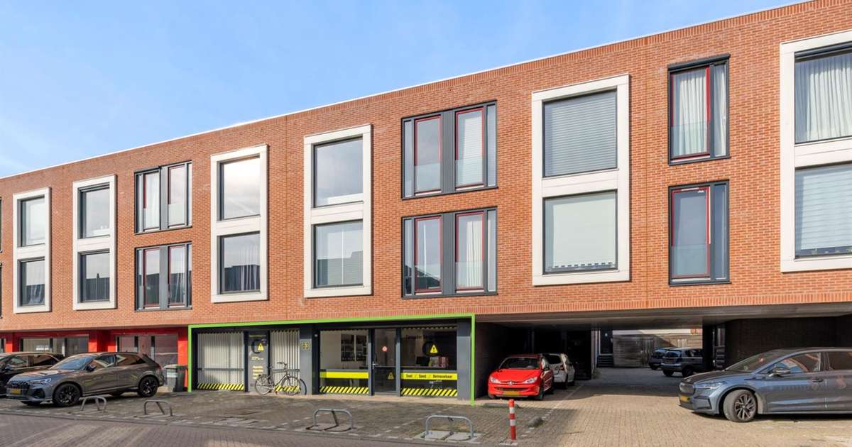Tuinstraat 83 in Veenendaal - Winkel met showroom huren