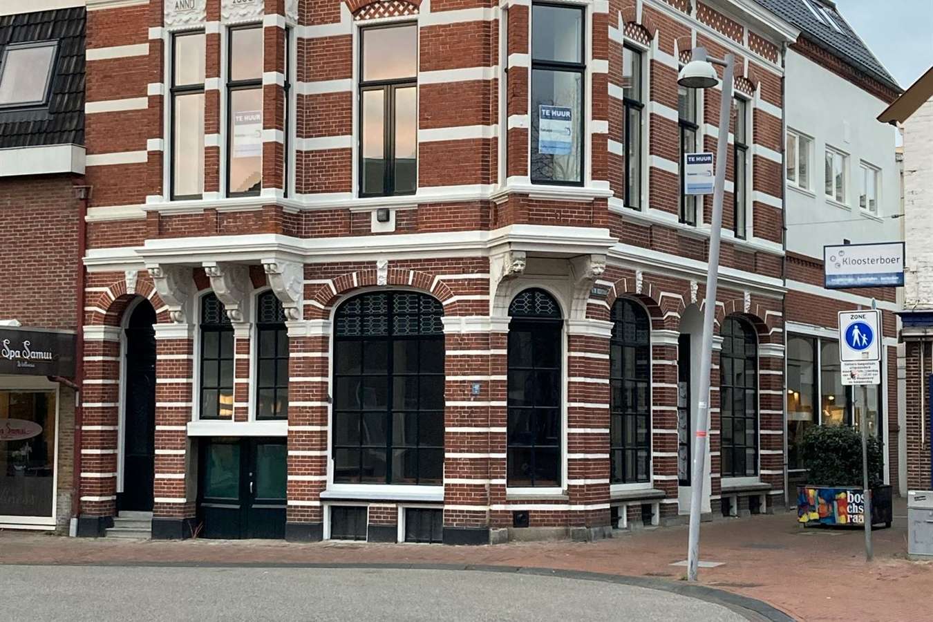 Kleine Bosstraat 1 in Winschoten - Winkel met showroom huren