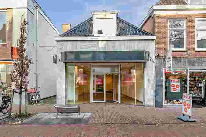 Oosterdijk 79 in Sneek - Winkelruimte huren